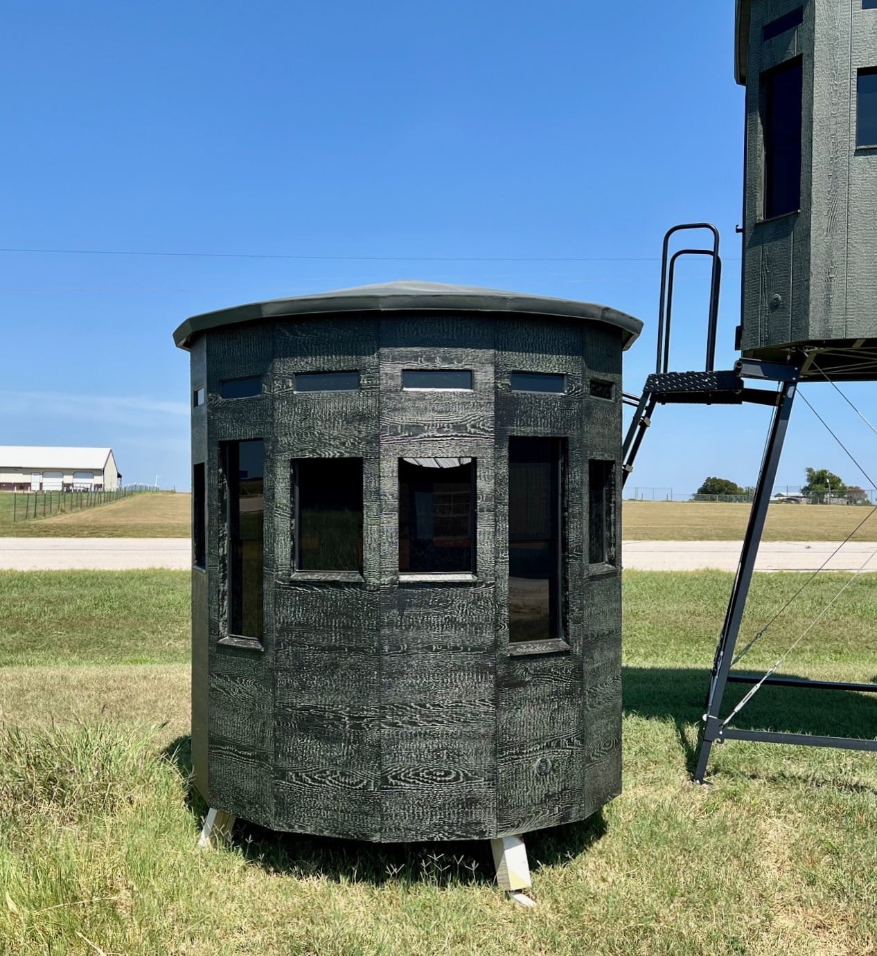 6x6 360 Pro Series Hunting Blind - Assembled - Lone Star Structures