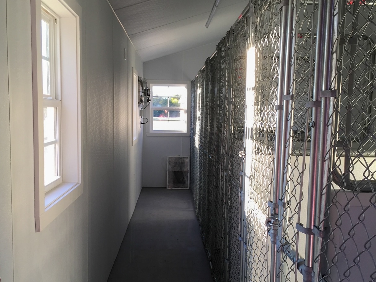Insulated Dog Kennels For Sale In Texas | Deluxe Kennels