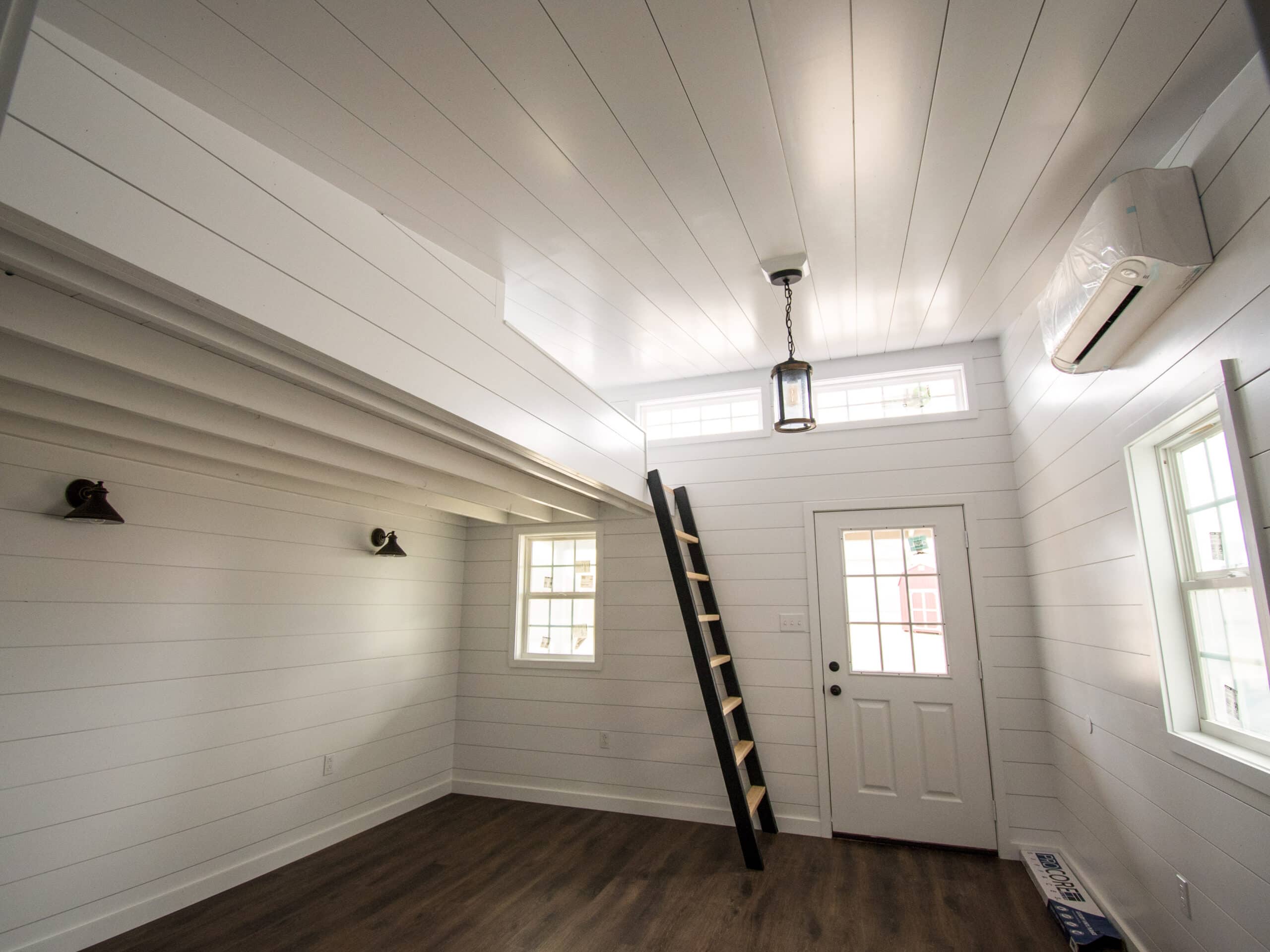 The Modern prefab cabin - Lone Star Structures