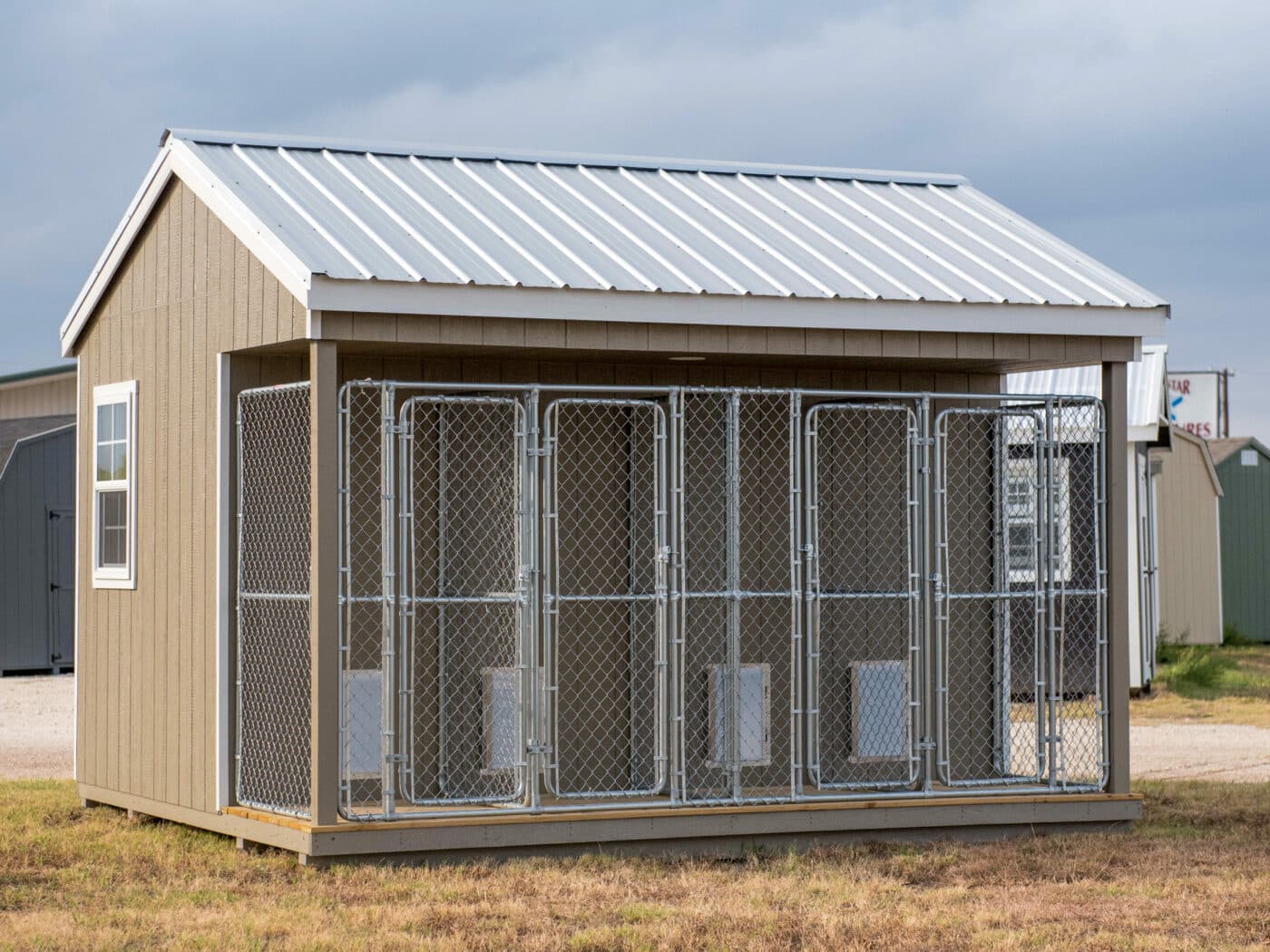Commercial Dog Kennels In Texas | Housing For Multiple Dogs