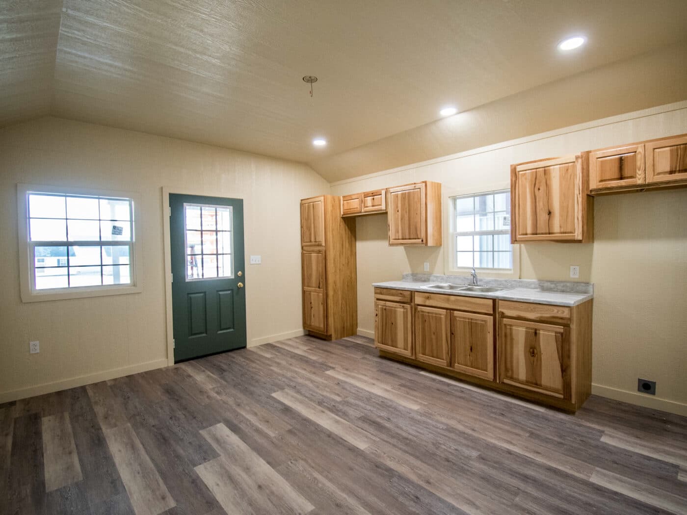Simple Modular Cabins| Lonestar Structures