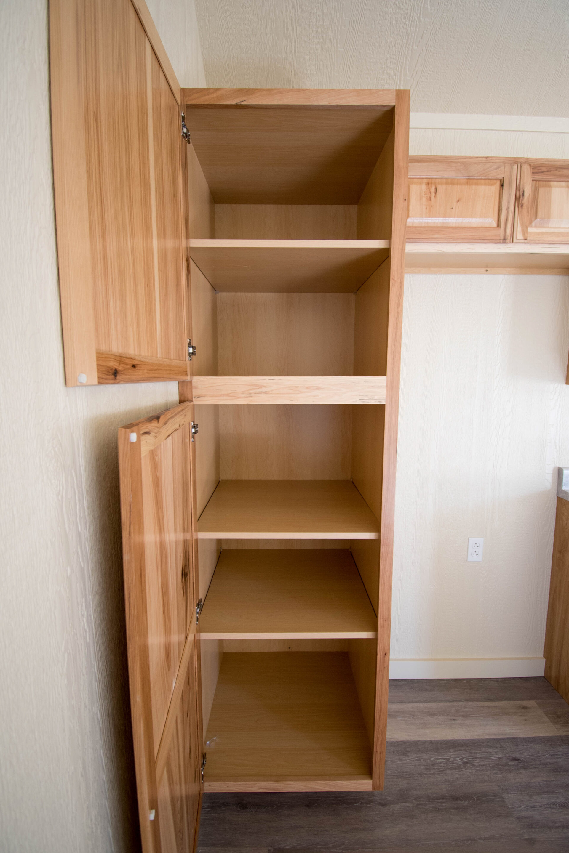 Simple Modular Cabins| Lonestar Structures